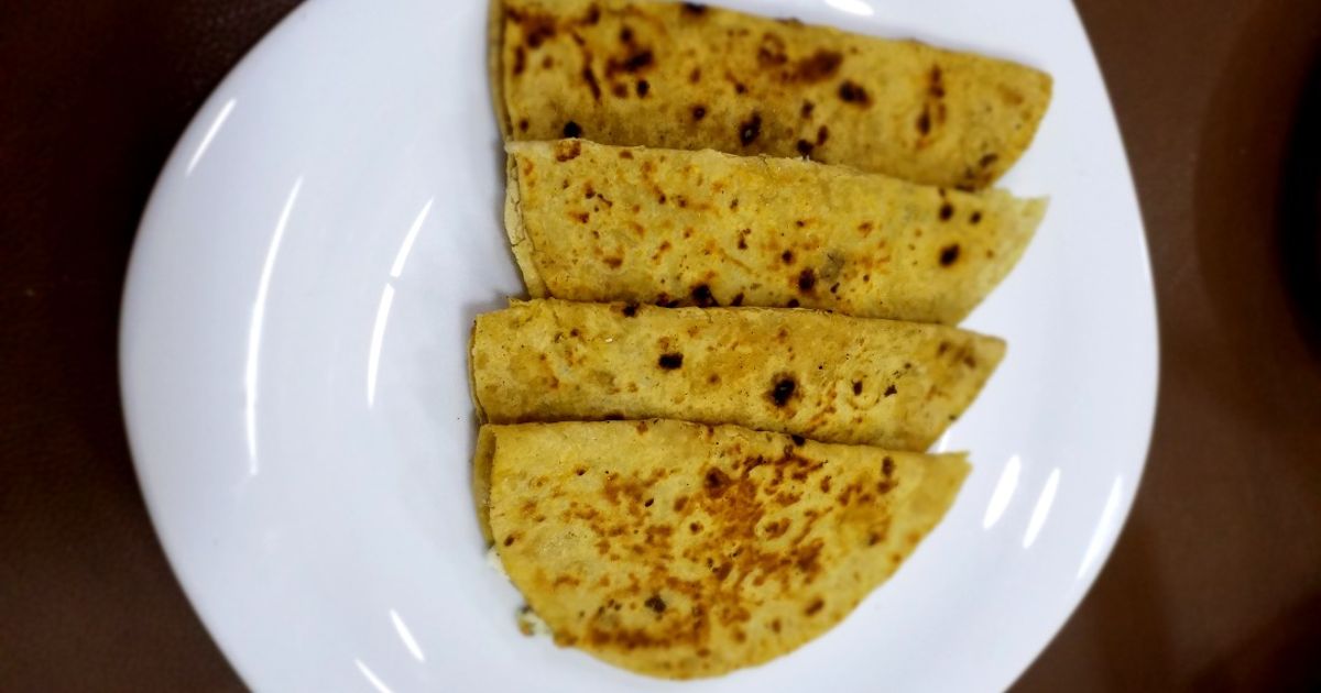 Rotli Stuffed With Jibno And Mint Jibna Feta Cheese Sudan Recipe by ...