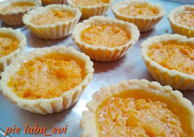 Resep Pie labu simple oleh eviXerino - Cookpad