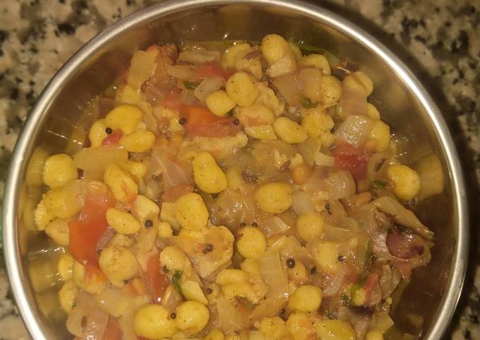 Boondi curry Recipe by shravani j - Cookpad