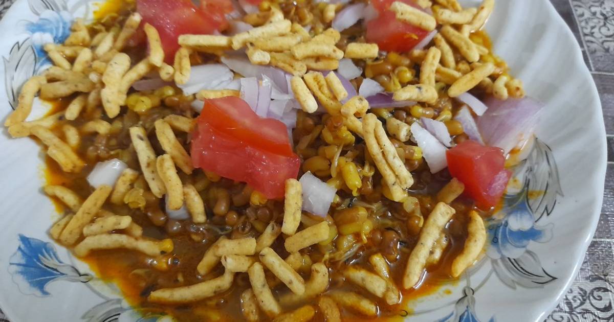 Healthy and tasty misal Recipe by Shivani - Cookpad