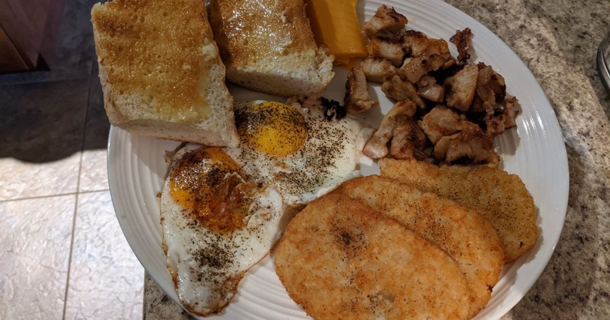 All Canadian Breakfast Recipe by If Yan can cook so can you - Cookpad