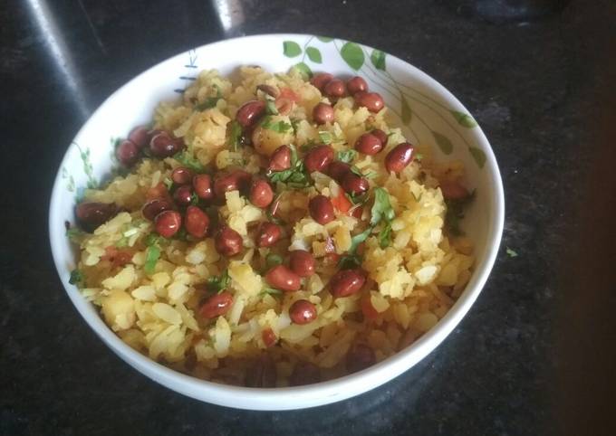 Peanut poha Recipe by Lata Jain Dugar - Cookpad
