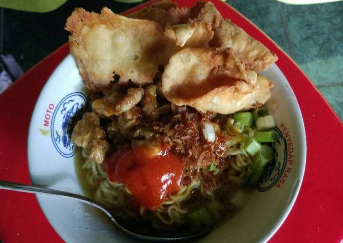 Resep Mie Ayam ala Fika oleh Rafiqa Schatzi - Cookpad