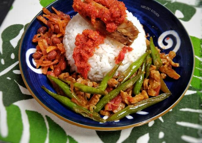 Resep Nasi Campur Tongkol Balado oleh Hadleny Kitchen - Cookpad