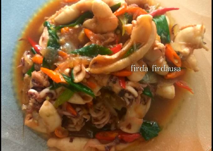 Resep Cumi saus tiram oleh firda Firdausa - Cookpad
