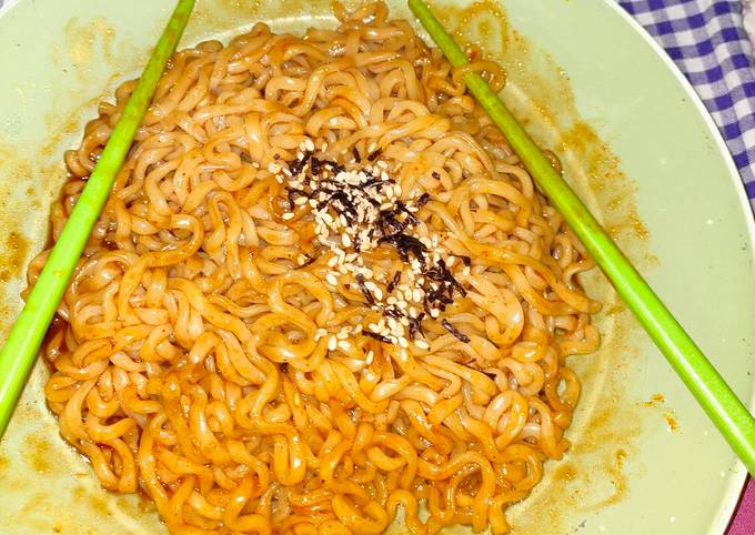 Resep Mie samyang kreasi rumahan oleh Azzifa Oficiall - Cookpad