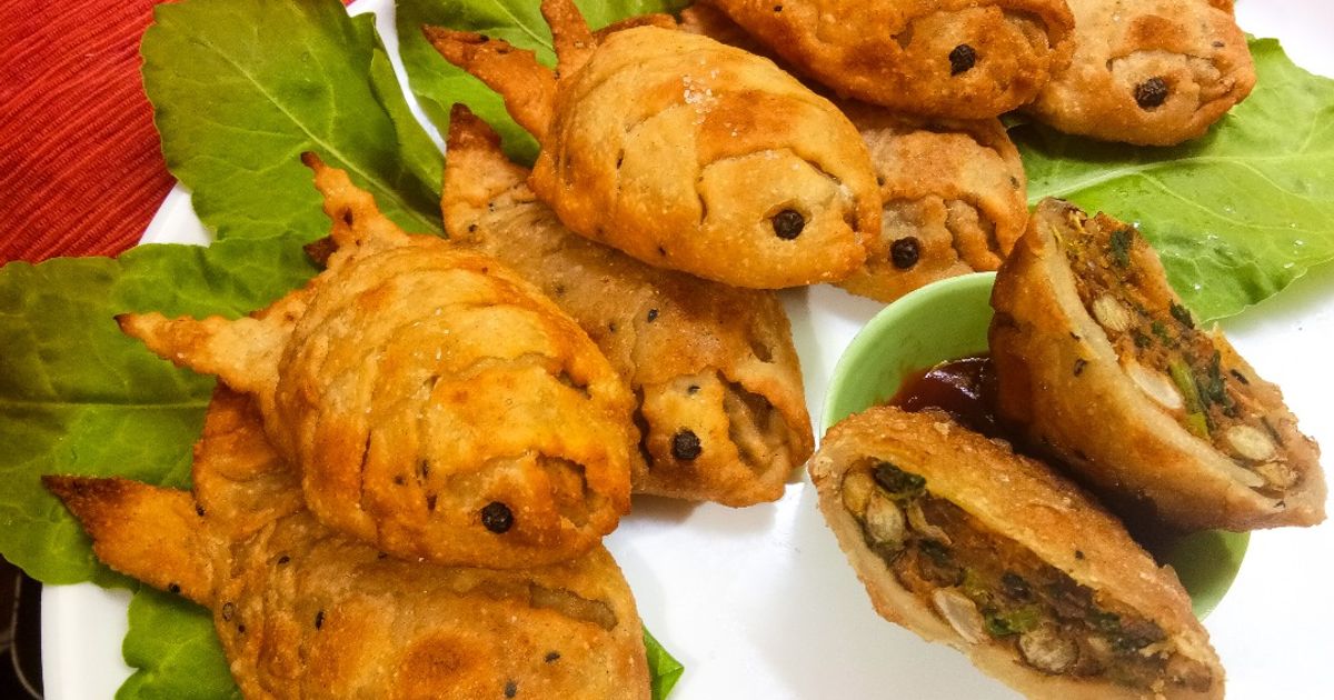 6 Lentils Samosa Recipe by Lekha Toraskar - Cookpad