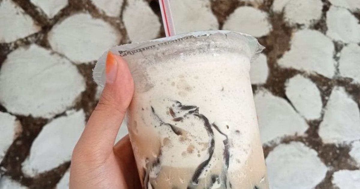 Resep Es Capcin (Cappucino Cincau) oleh Irzha Muthiara - Cookpad