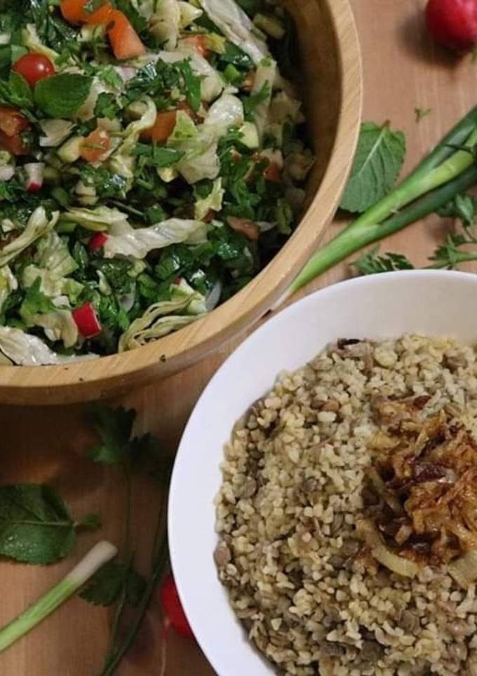 Moujadra... lebanese_lentils_bulgur_and_crispy_onion Recipe by ...