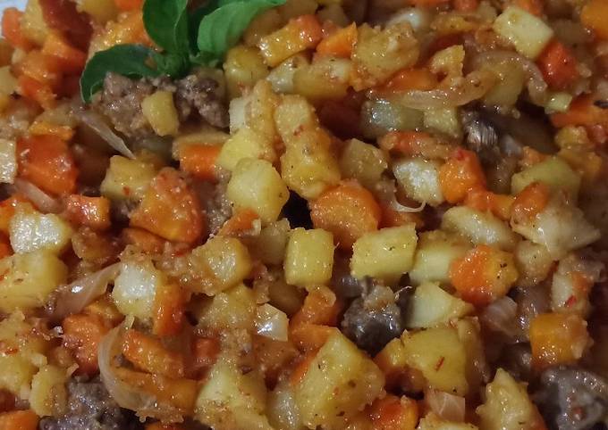 Resep Sambal goreng rempelo ati kentang wortel oleh mamasherin - Cookpad