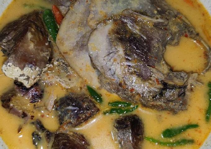 Resep Manggut Tongkol mantul🤤 oleh Ema - Cookpad