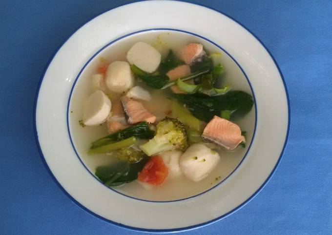 Resep Sup Salmon Menggugah Selera oleh anggun - Cookpad