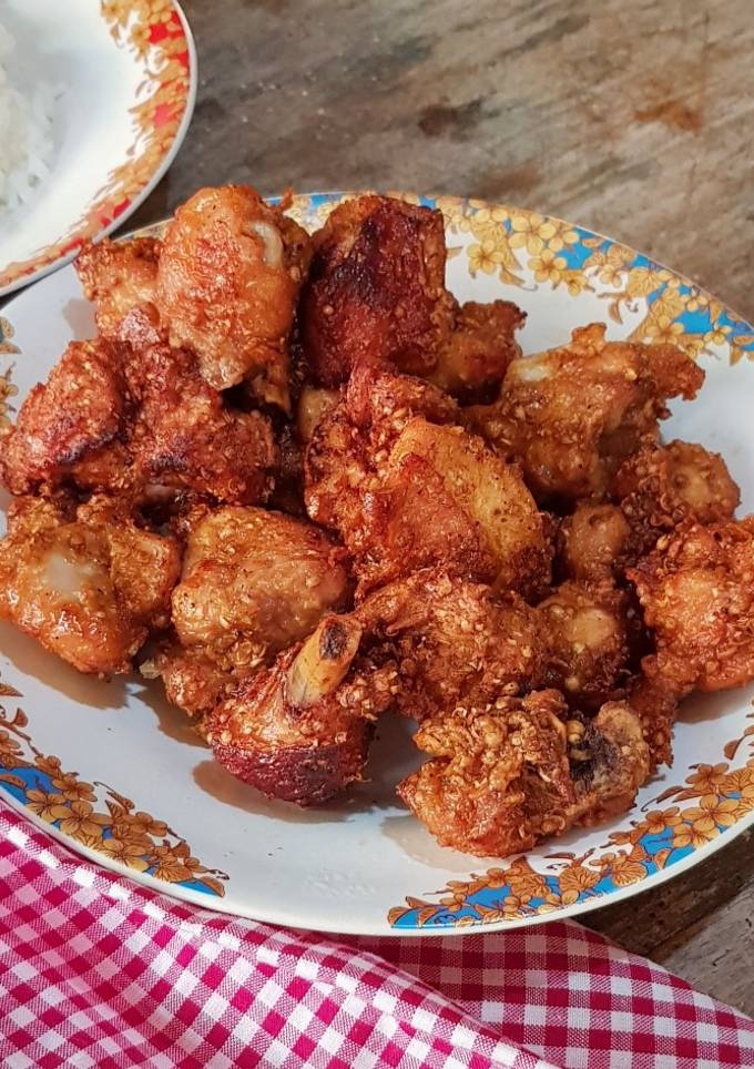 Resep Ayam Goreng Ketumbar Wangi Gurih oleh Empat Tangan Memasak - Cookpad