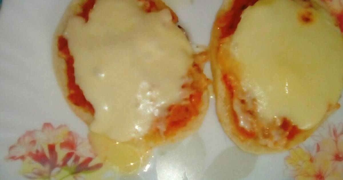 Tostadas con tomate, queso y aceite de oliva Receta de Lula 🌈 👪- Cookpad