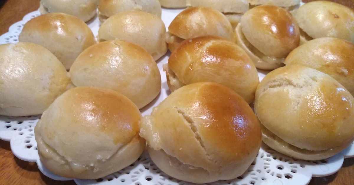 Lunas Llenas 🌕 (Facturas) Receta de Laura Carrasco- Cookpad