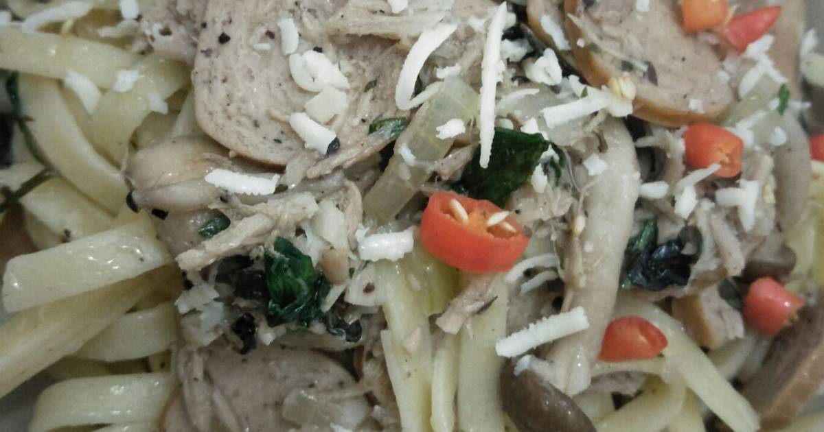 Resep Fettucine aglio olio oleh Voca Kitchen ( Cook With Thata 😊) - Cookpad