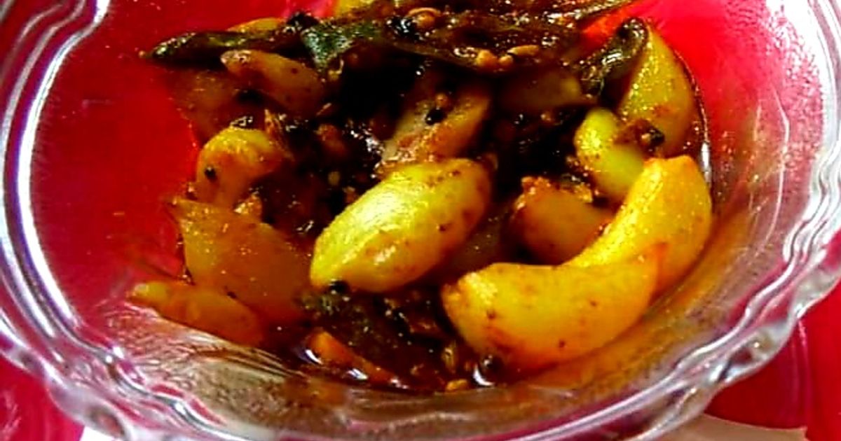 Instant Garlic Pickle Recipe by Neha Dua - Cookpad