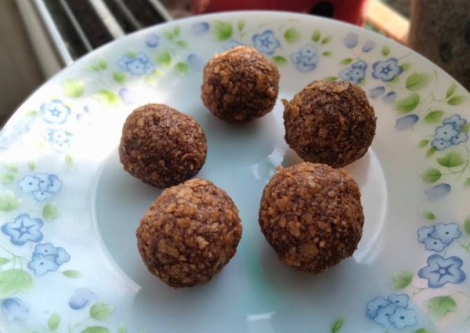 Roti ladoo Recipe by Epseeta Panigrahi - Cookpad