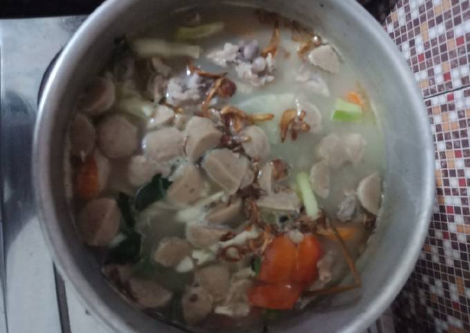 Resep Sup ceker ayam & bakso oleh Dian Amalia Damayanti - Cookpad