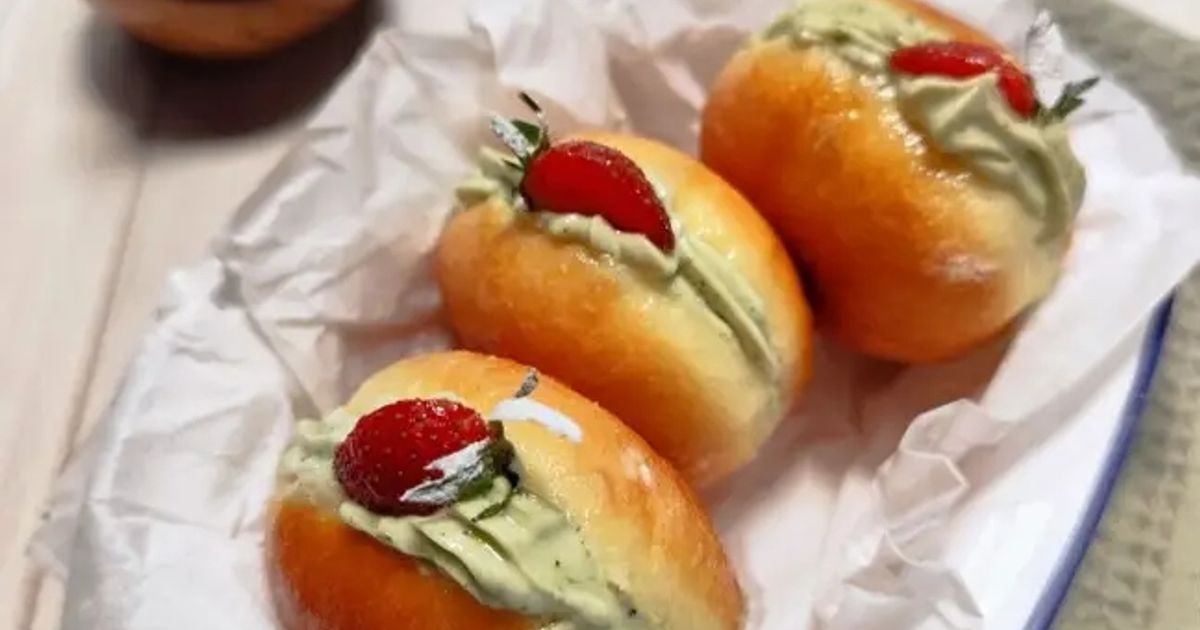 Resep Bombolini Mini Matcha Strawberries oleh Nadia Santoso - Cookpad