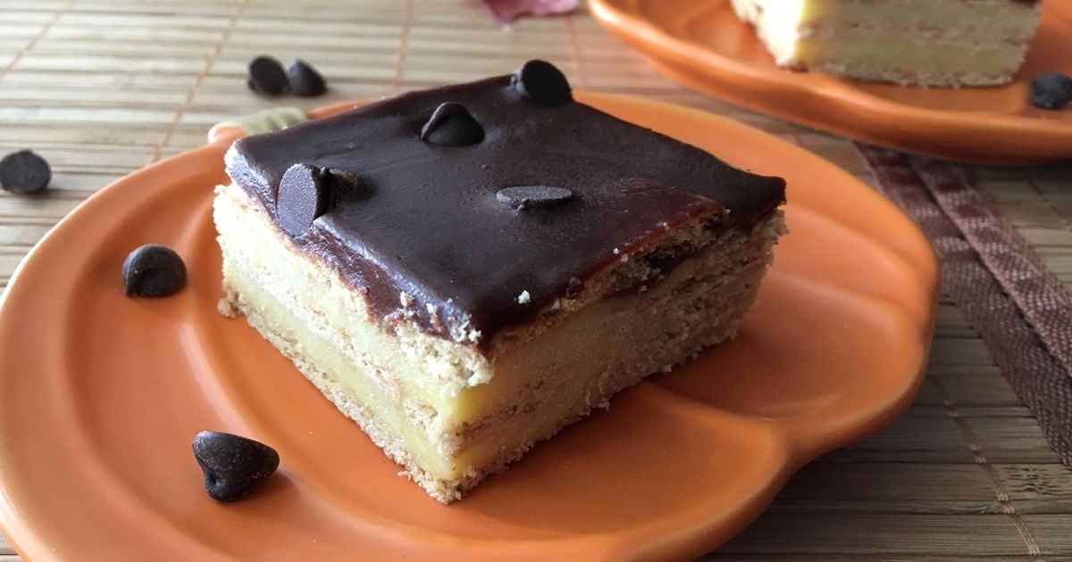 Boston Cream Ice Box Cake Recipe by Vanitha Bhat - Cookpad