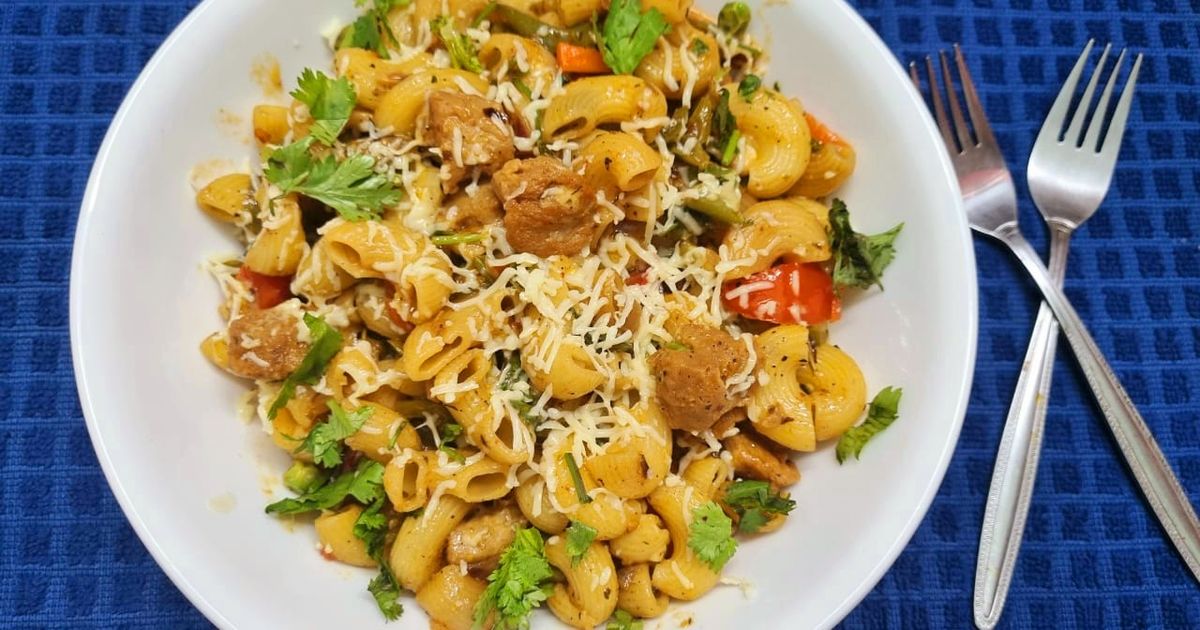 Cheesy Veg Soya Macaroni Pasta Recipe by Kumkum Chatterjee - Cookpad