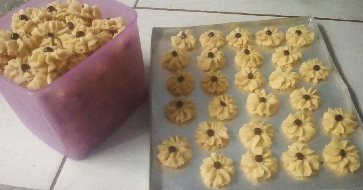 Resep kue semprit lembut lumer rumahan enak dan mudah - Cookpad