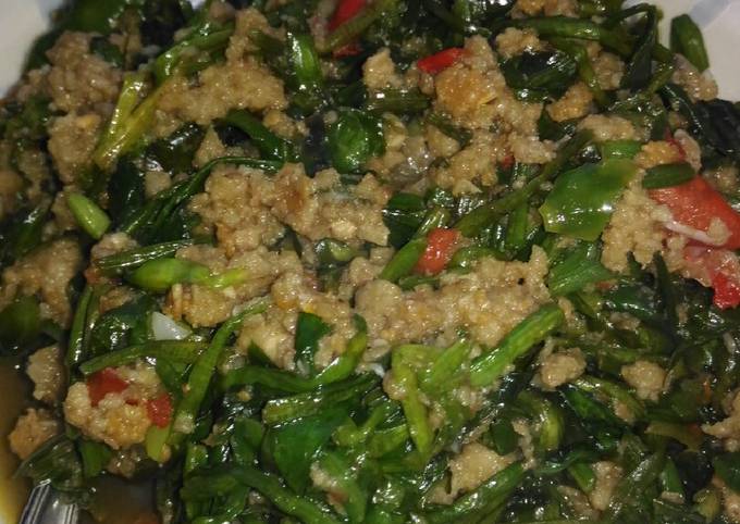 Resep Cobek genjer oncom oleh Amora Rismayanda - Cookpad