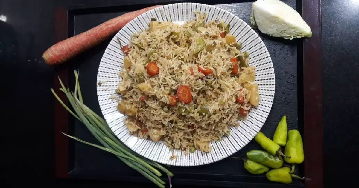 Chinese Vegetable Rice (Chinese Pulao) Recipe by Mrs.Naveed - Cookpad
