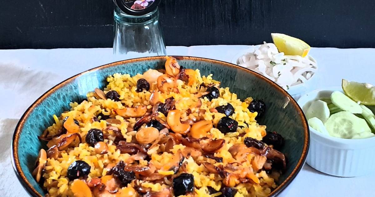 Nuts and berry pulao with brown rice Recipe by Hem Lata Srivastava ...