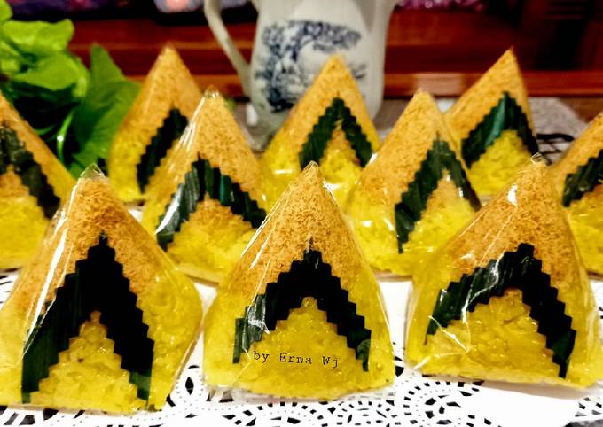 Resep Ketan kuning serundeng manis oleh CikGu Er - Cookpad
