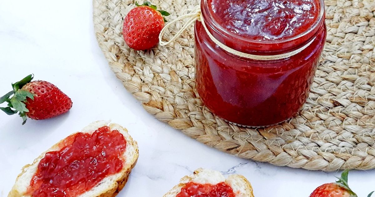 Chunky Strawberry Jam Recipe by Madhu Bindra - Cookpad