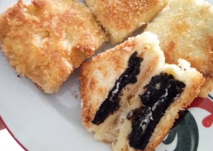 Resep Roti goreng oreo oleh Nadhila Khaira Rahmania - Cookpad