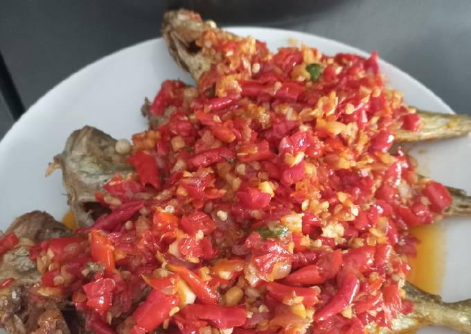 Resep Ikan Kembung Balado oleh Cory Rahmaniah - Cookpad