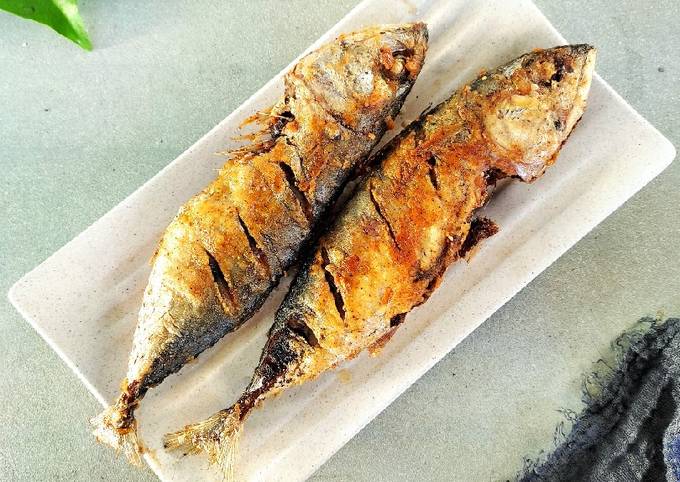 Resep Ikan Kembung Goreng oleh Mrs Kori - Cookpad
