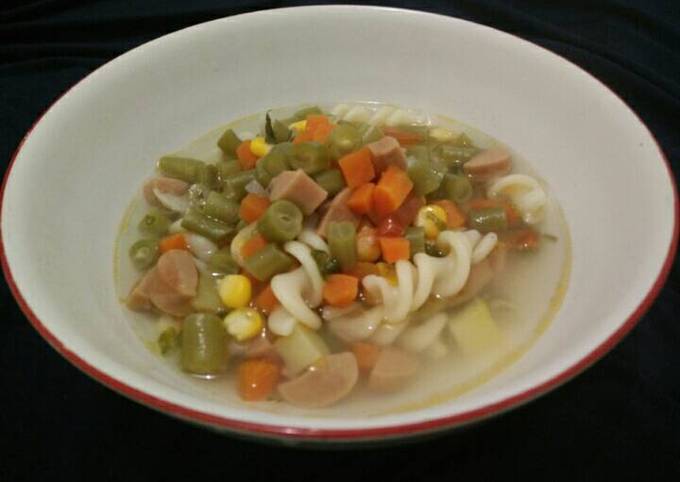 Resep Sop Sosis Ayam oleh Putri Pradnya Paramyta - Cookpad