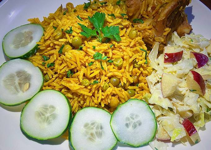 Jollof rice with green peas and turkey Recipe by Fauziya Muhammad - Cookpad