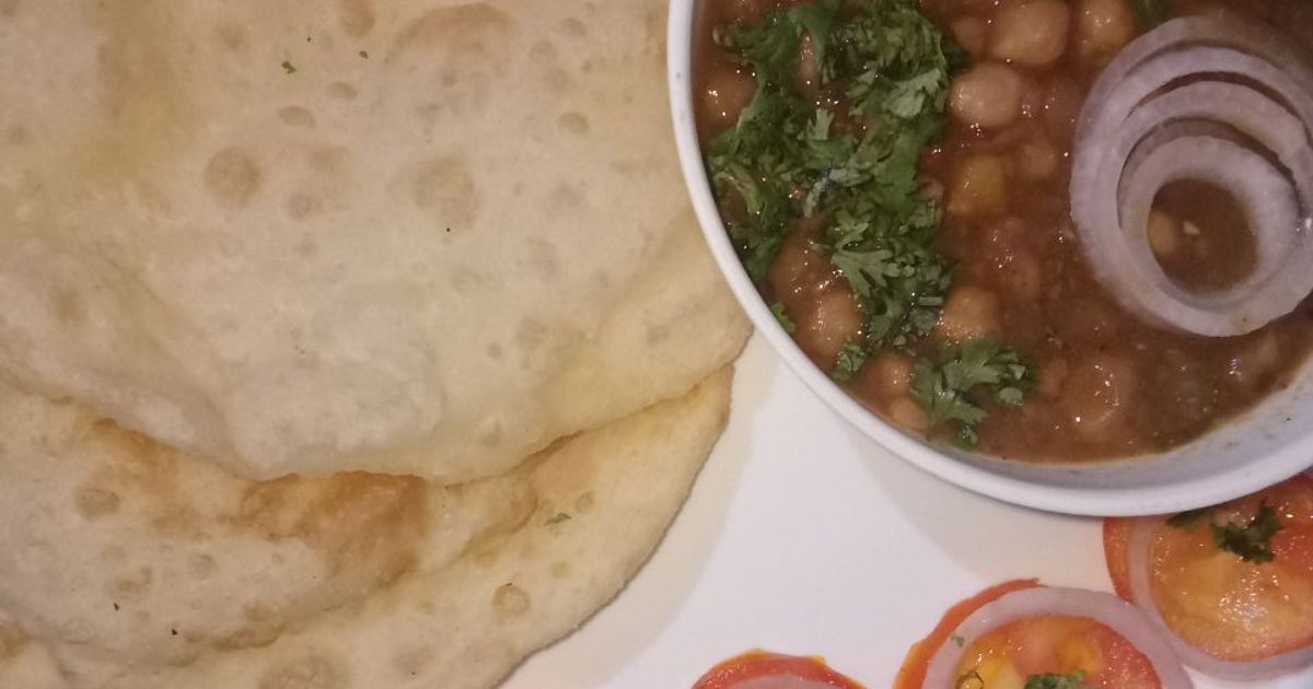 Amritsari Chhola With Bhatura Recipe by Uzma Syed - Cookpad