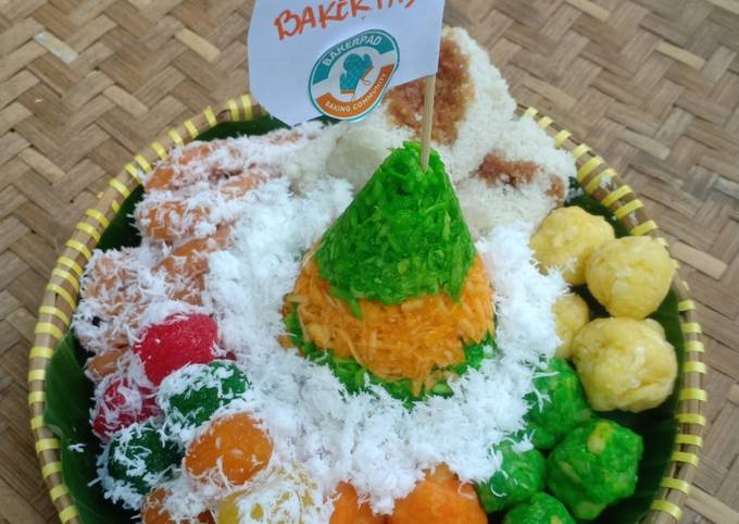 Resep Tumpeng Jajan Pasar oleh 🌷Yulie Yuda Gunawan🌷 - Cookpad