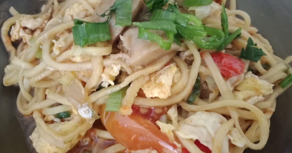 Resep Mie Nyemek Pedes Nampol oleh EJY's Kitchen - Cookpad