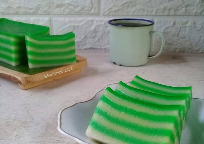 Resep Kue lapis Pandan oleh Heni Nur - Cookpad