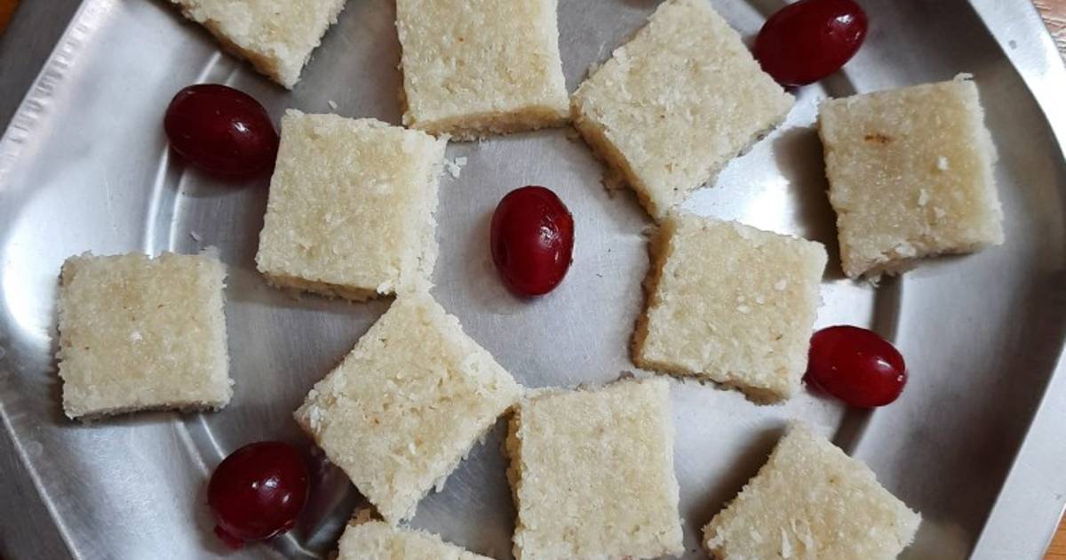 Coconut burfi Recipe by Dr ss goutham chakravarthy - Cookpad