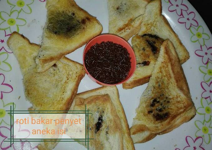 Resep Roti bakar penyet aneka isi oleh leli - Cookpad