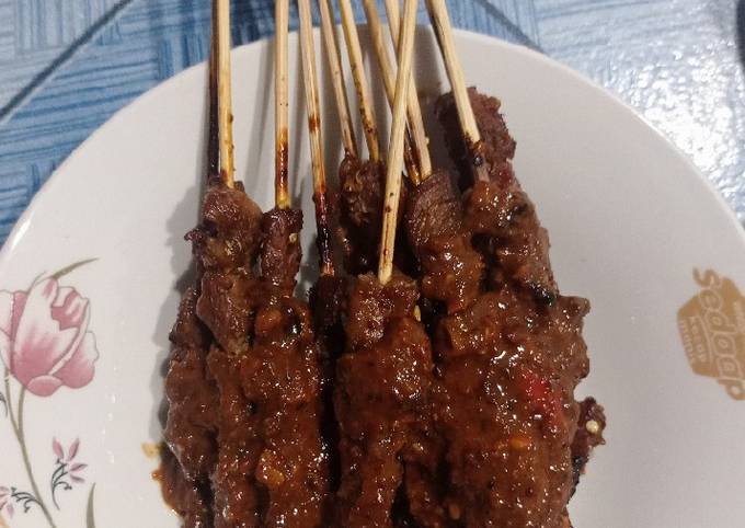 Resep Sate sapi bumbu kacang oleh Isfanti - Cookpad