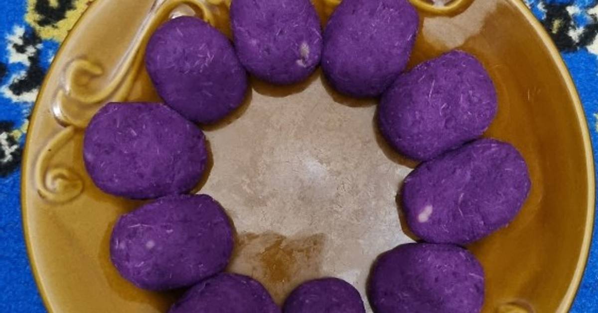 Resep Godok Ubi Ungu Isi Gula merah oleh Parfi Oktarina - Cookpad