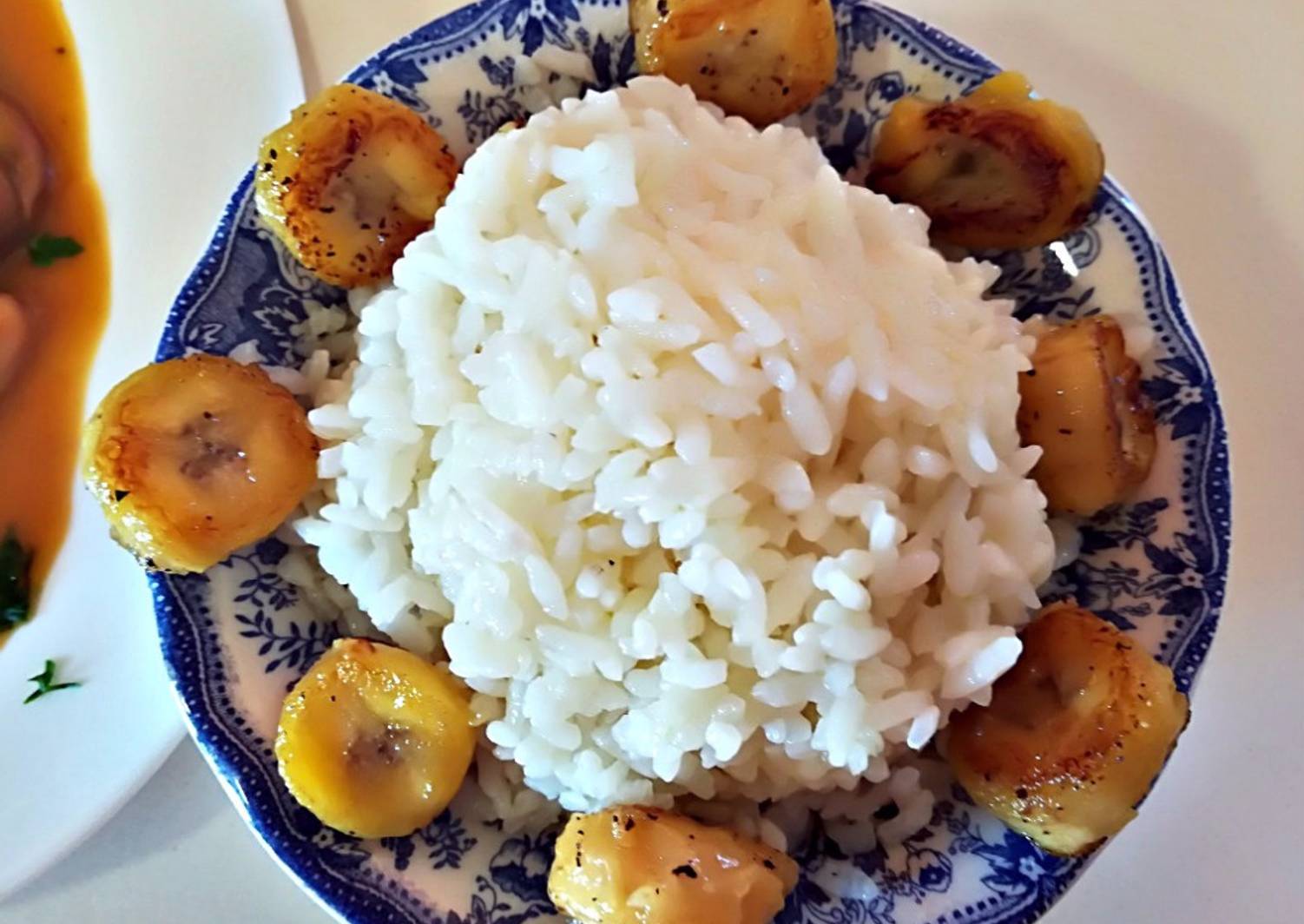 Arroz blanco con plátano frito Receta de ni.uman- Cookpad