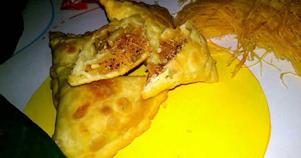Sweet pheni samosa Recipe by Anjana Sahil Manchanda - Cookpad