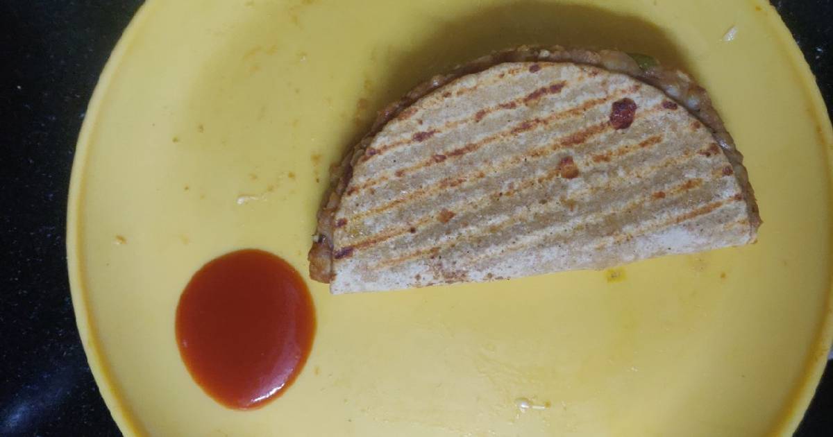 Tacos with roti Recipe by Trishar Goyal - Cookpad