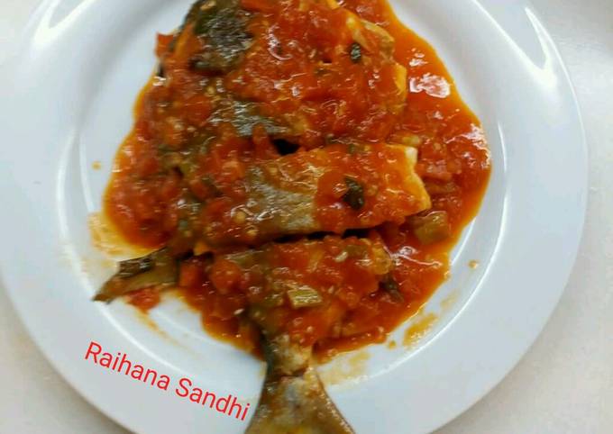 Resep Snubnose pompano fish sweet and sour (goreng ikan asam manis ...