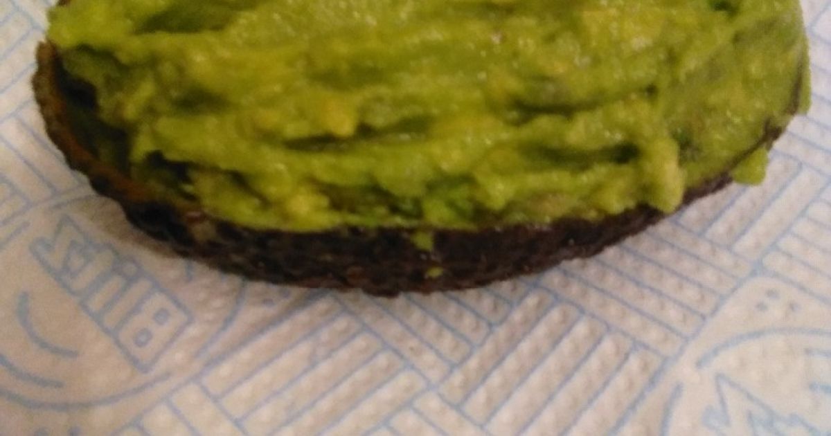 Avocado Filled Avocado Recipe by Dawnann68s - Cookpad